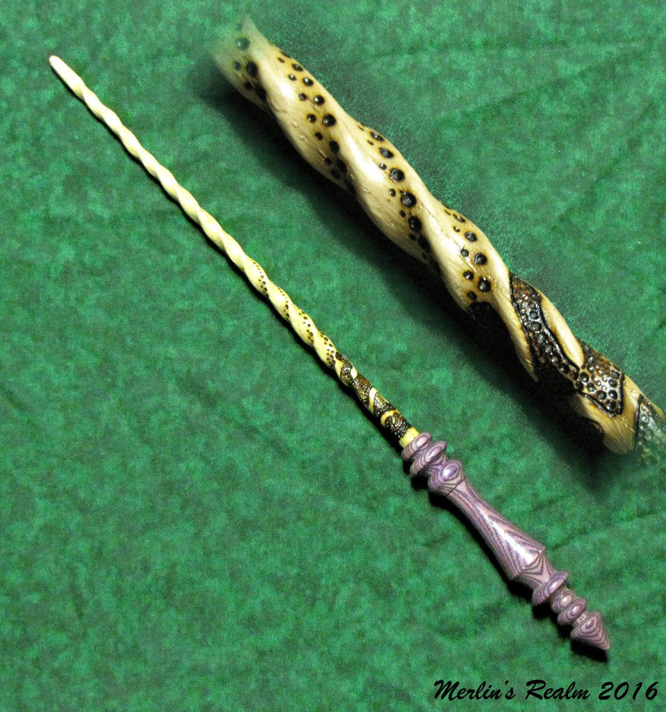 Ash and Oak Spiral Magic Wand – Merlin's Realm
