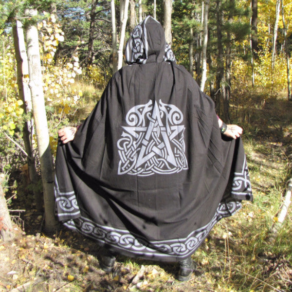 Black Wizard Cloak – Merlin's Realm